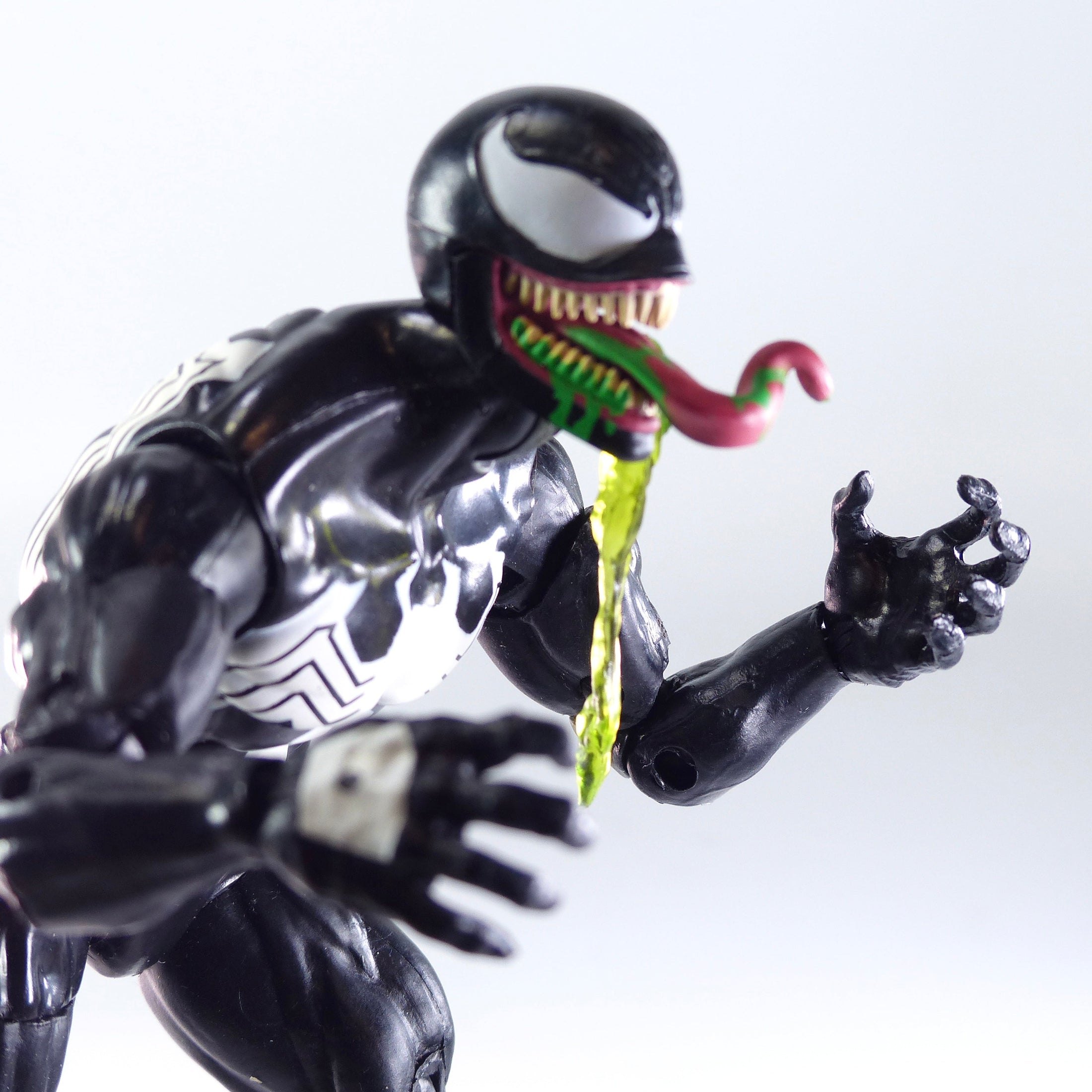 CURSED CRATE - Green Monster Blood! 1/12 Accessories and Gold Boxing G ...